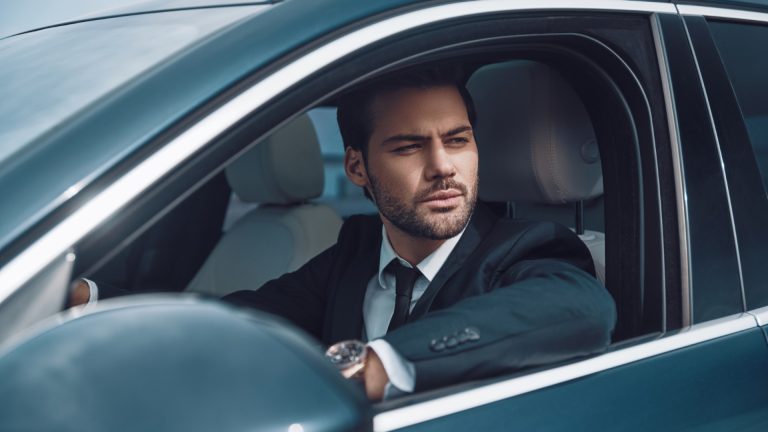 Devenir chauffeur VTC : les étapes essentielles et conseils pratiques